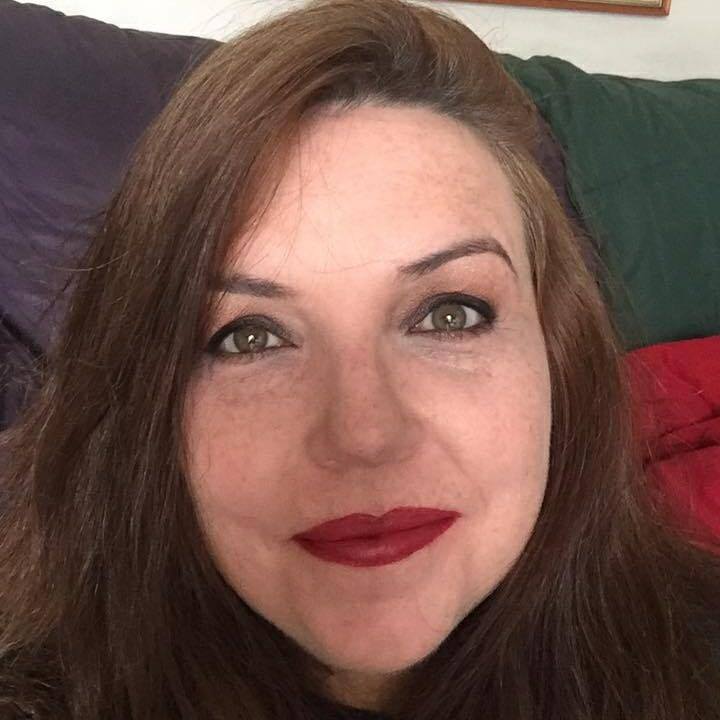 Julia Gray | Mom.com