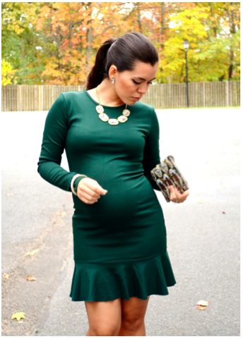 How to Style Your Bump This Holiday Season