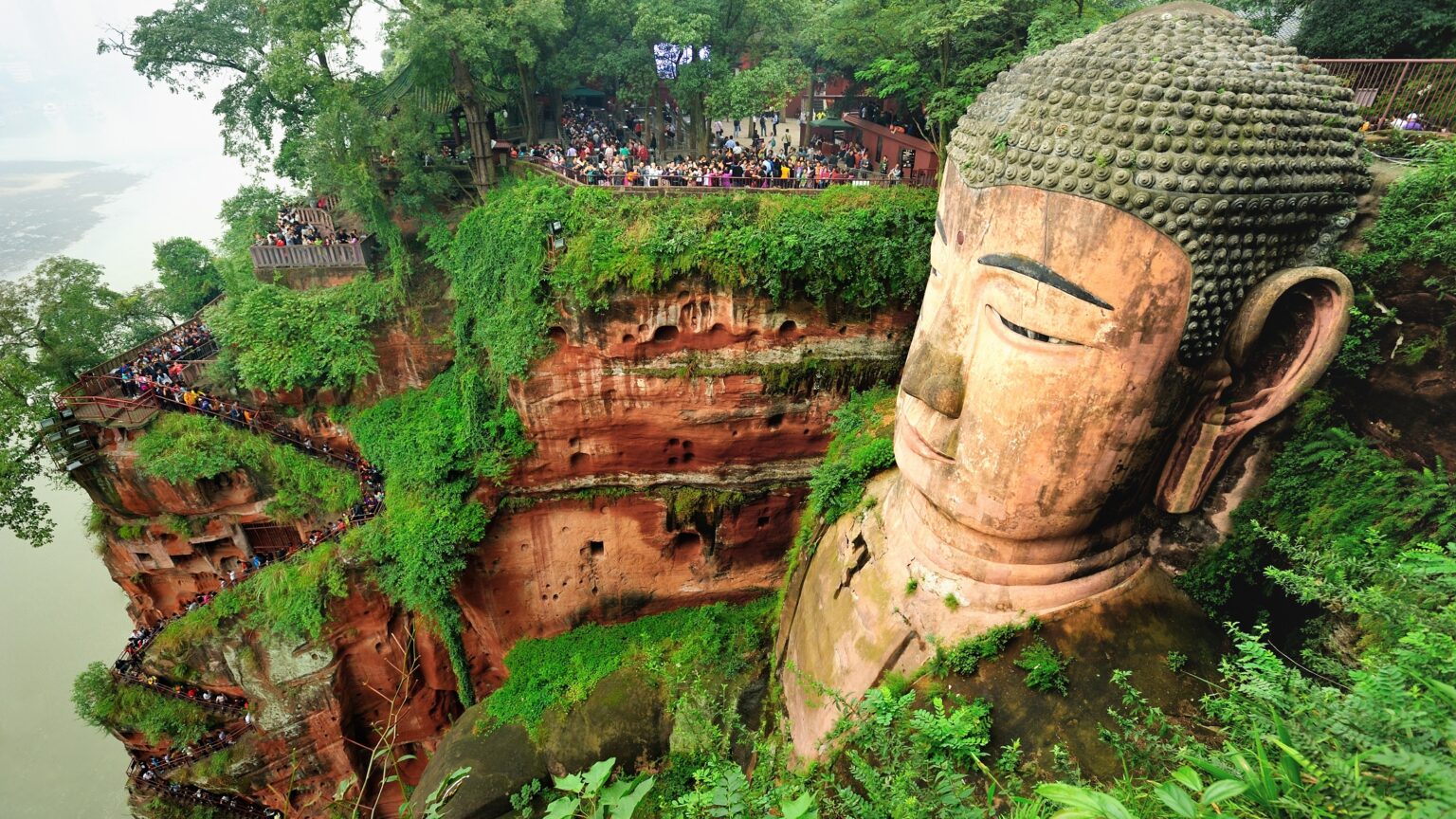 13 World-Famous Landmarks That Should Be on Your Bucket List