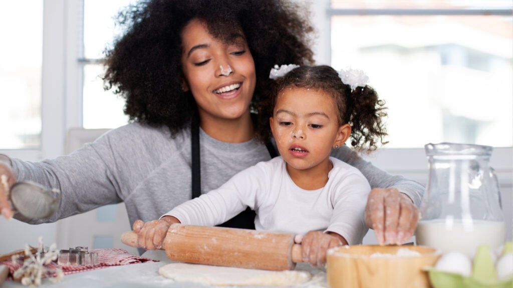 8 Easy Treats to Bake With Your Kids